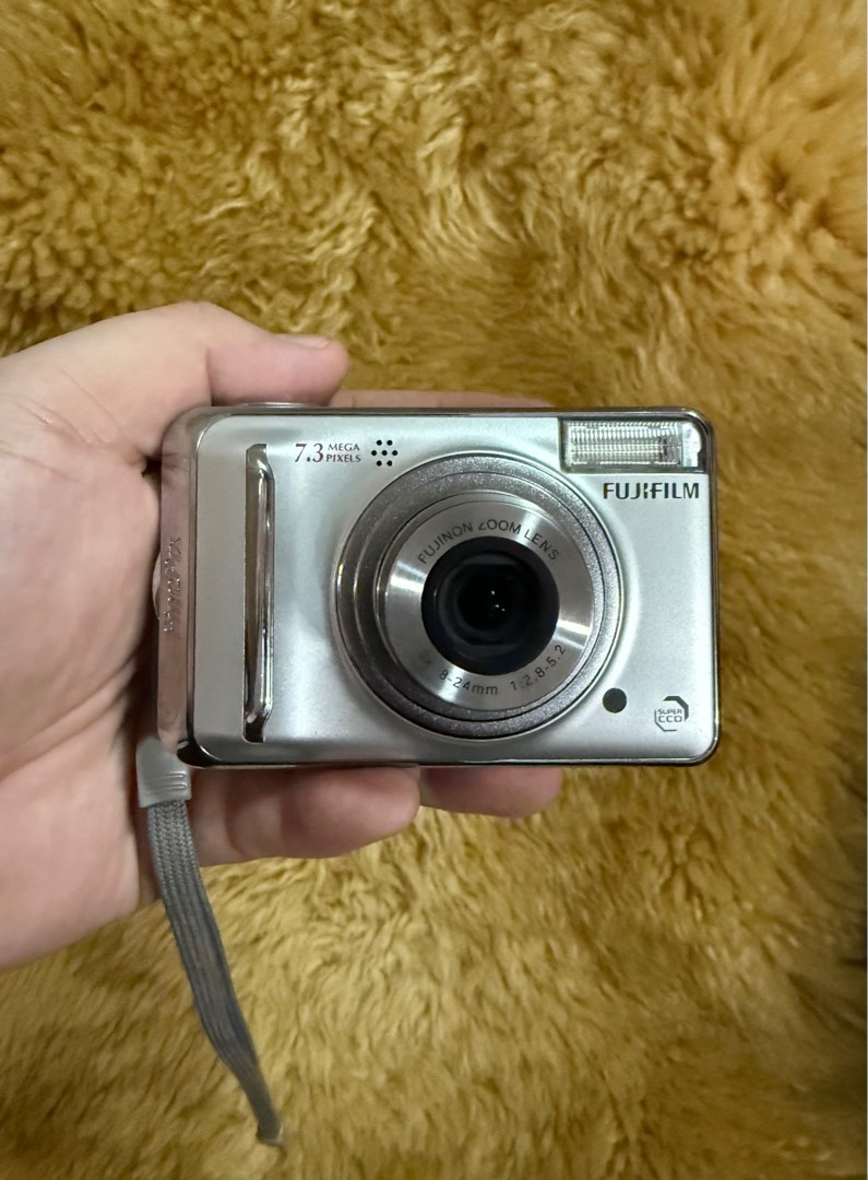 Fujifilm Finepix A700 Digital Camera, Photography, Cameras on Carousell
