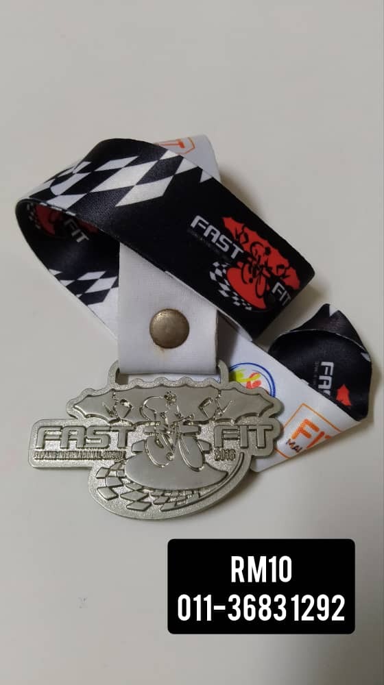 FUN RUN MEDAL 4, Hobbies & Toys, Collectibles & Memorabilia, Vintage ...