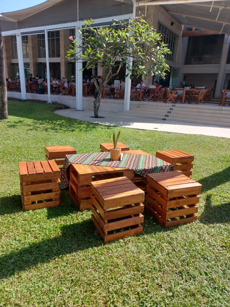 KURSI SOFA, SOFA PALET, PALET OLAHAN, Perabotan Rumah di Carousell