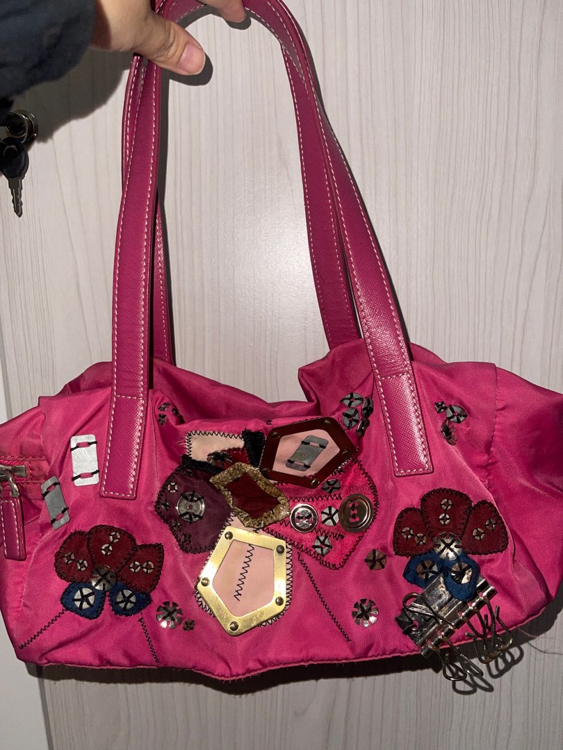Prada Pink Vintage Pink, Barang Mewah, Tas & Dompet di Carousell
