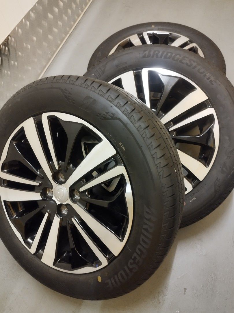 Rim 17 Ativa dan tayar Bridgestone, Auto Accessories on Carousell