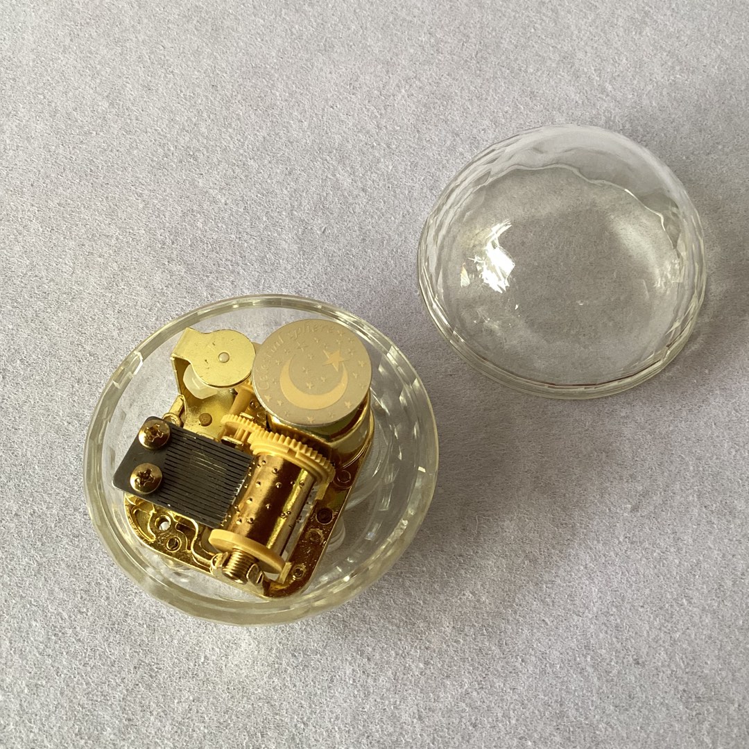 Sankyo Transparent Dome-shaped Acrylic Music Box, Hobbies & Toys ...