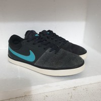 sepatu sneakers nike sb original, Serba Serbi, Others di Carousell