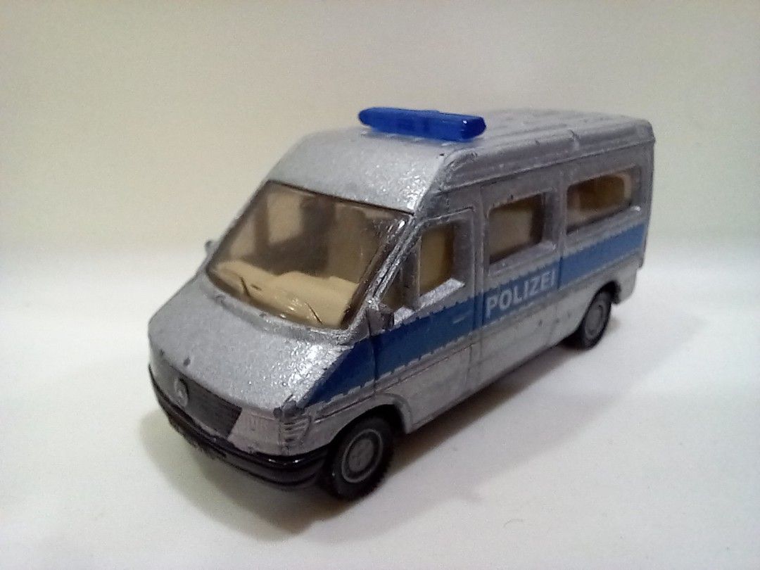 Siku Mercedes Benz Polizei Van Sprinter Police Bus Diecast, Hobbies & Toys, Toys & Games on ...