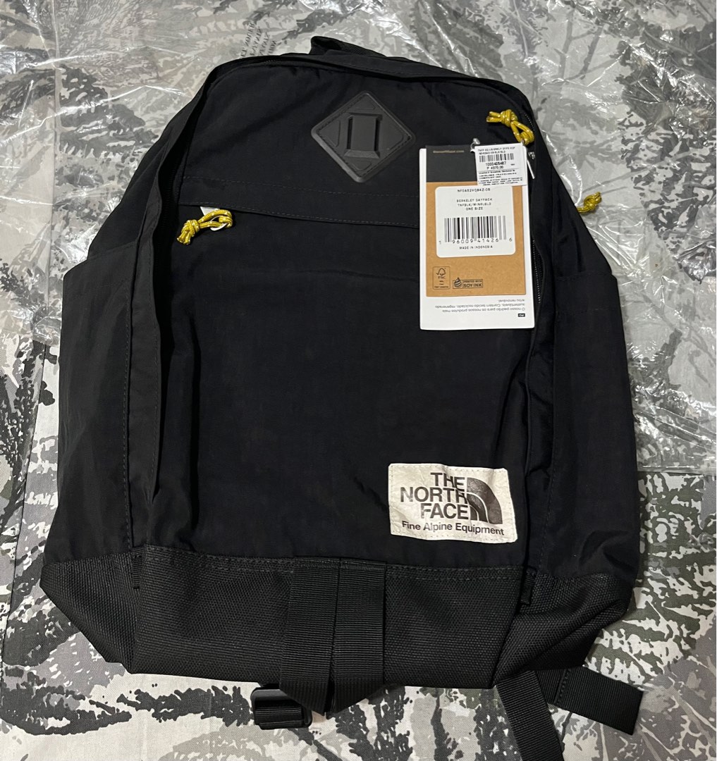 The North Face Berkeley daypack, Men's Fashion, Bags, Backpacks on Carousell