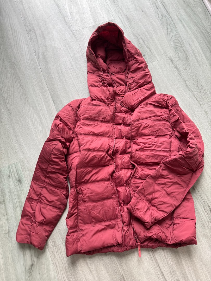 Uniqlo Ultra Light Down Crimson Red Jacket, Women's Fashion, Coats ...