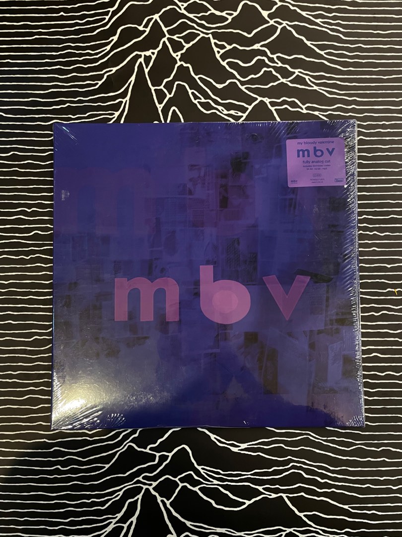 VINYL/PIRINGAN HITAM My Bloody Valentine - MBV Deluxe Version, Musik & Media, CD, DVD & Lainnya ...