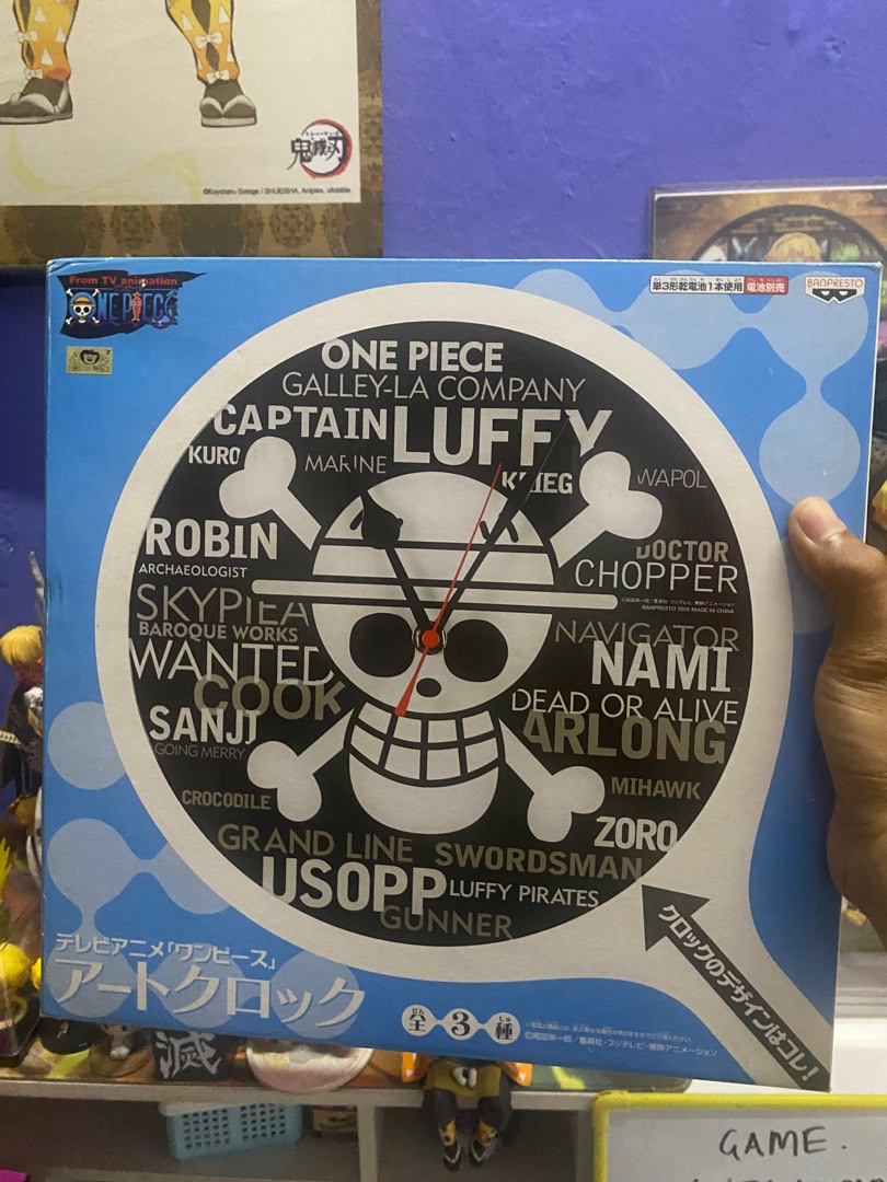 wall clock One Piece, Hobbies & Toys, Toys & Games on Carousell