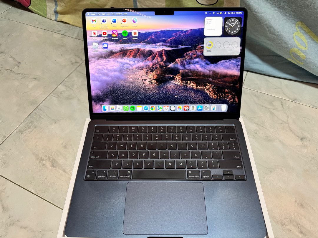 13" M2 Macbook Air (Base Model), Computers & Tech, Laptops & Notebooks ...