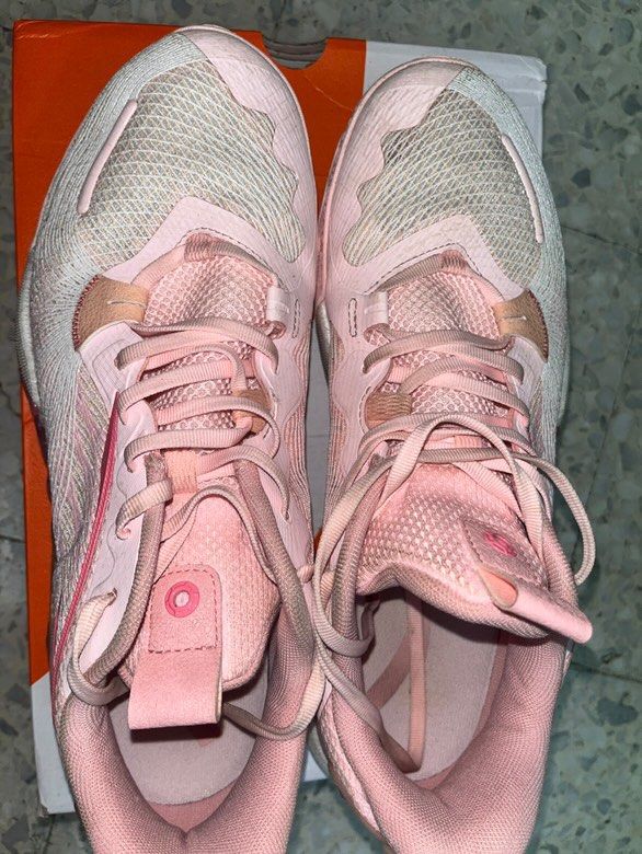 Anta shock wave 5v2, Women's Fashion, Footwear, Sneakers on Carousell