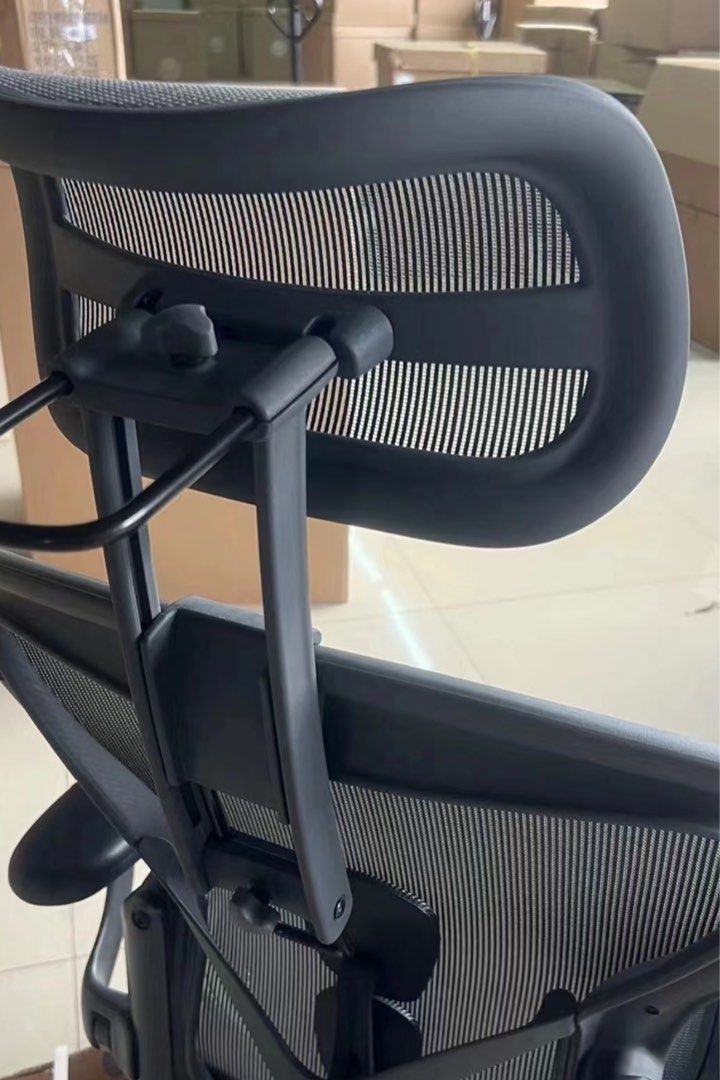 Atlas Headrest for Herman Miller Aeron – Carbon Color, Furniture & Home ...