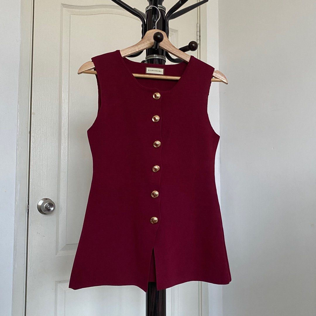 Daelyn vest by dianashawl, Women's Fashion, Tops, Sleeveless on Carousell