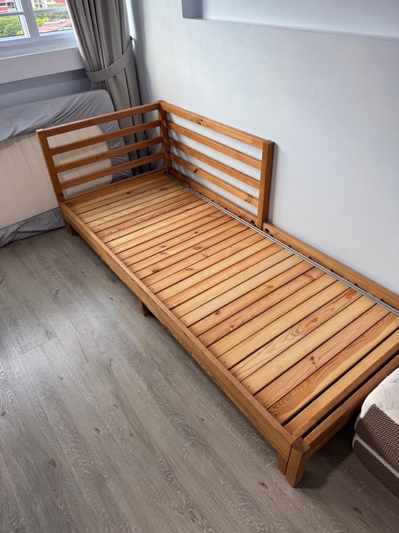 Extendable bed frame., Furniture & Home Living, Furniture, Bed Frames ...