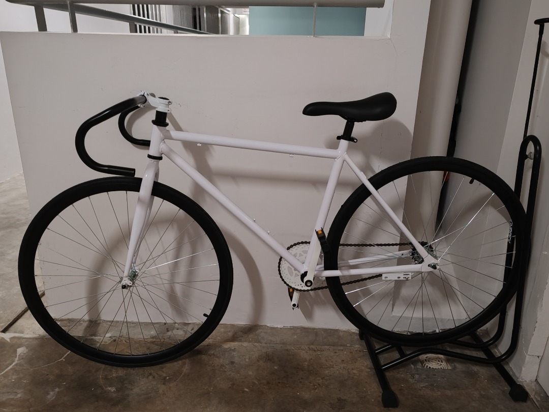 FB brandless fixie new, Sports Equipment, Bicycles & Parts, Bicycles on ...