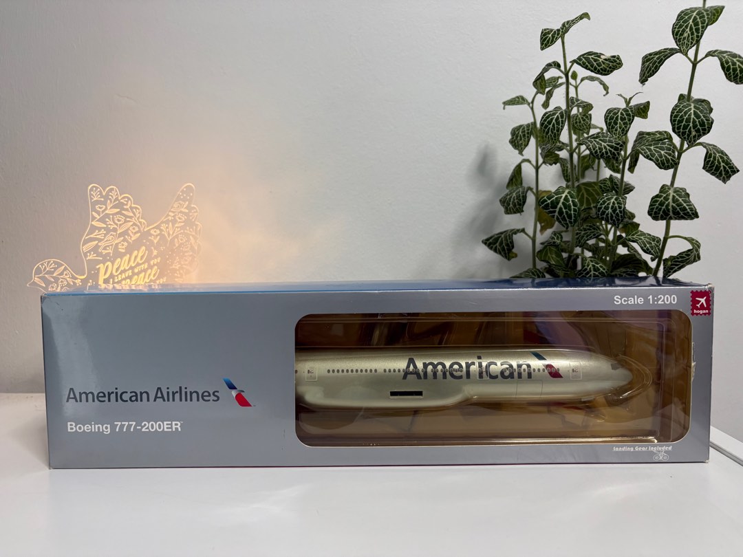 Hogan Wings 1:200 American Airlines Boeing B777-200ER N776AN plastic ...