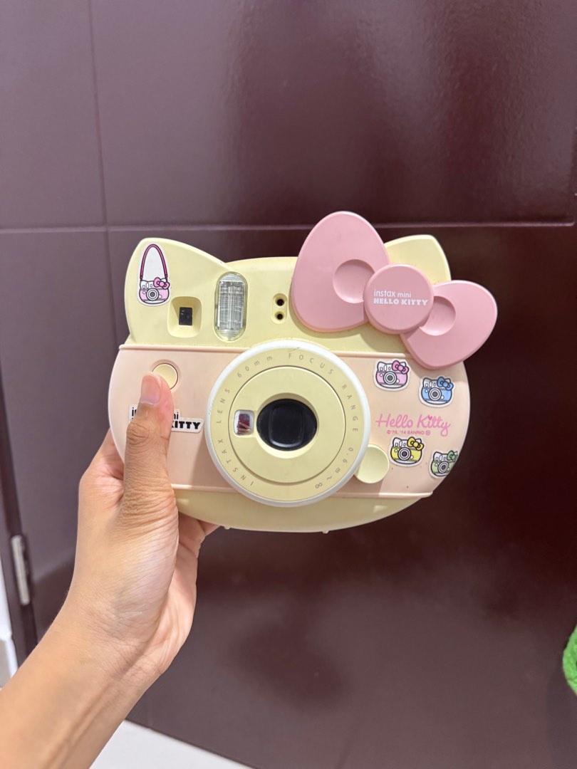 Instax fujifilm Hello Kitty (CHAT ME BEFORE MAKE A PURCHASE ...