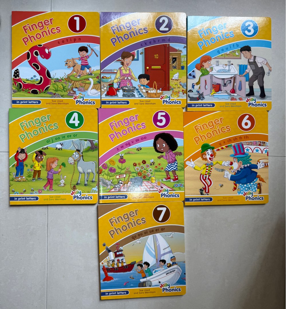 Jolly Phonics Finger Phonics (1-7), 興趣及遊戲, 書本 & 文具, 小說及非小說 - Carousell