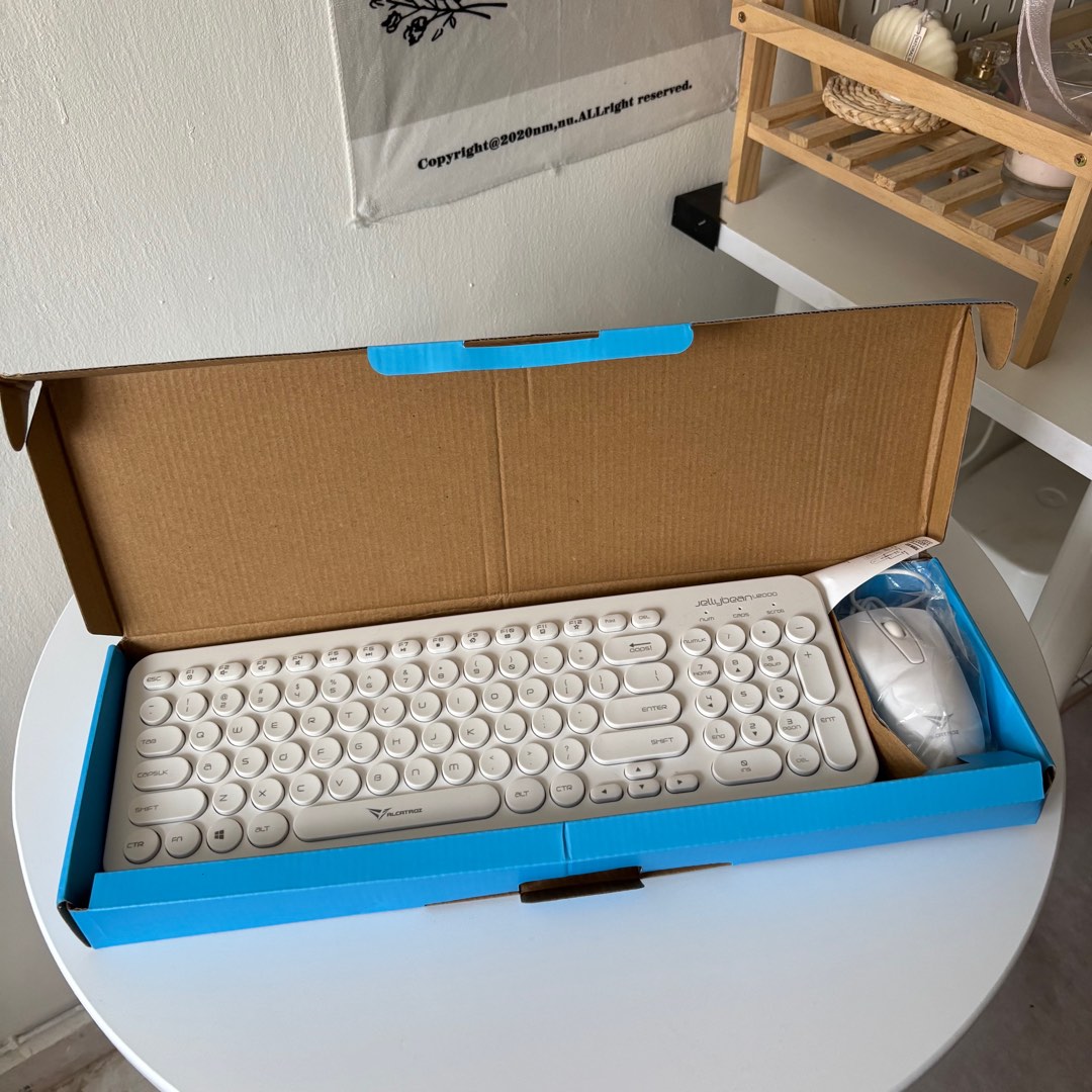 Keyboard wired usb round caps with numbering keypad white, Computers ...