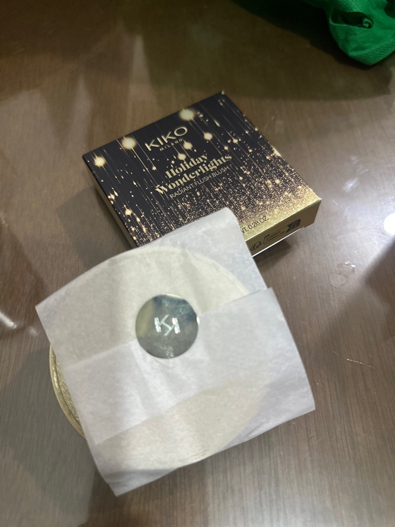 KIKO MILANO Holiday Wonderlights Radiant Flush Blush, Beauty & Personal ...