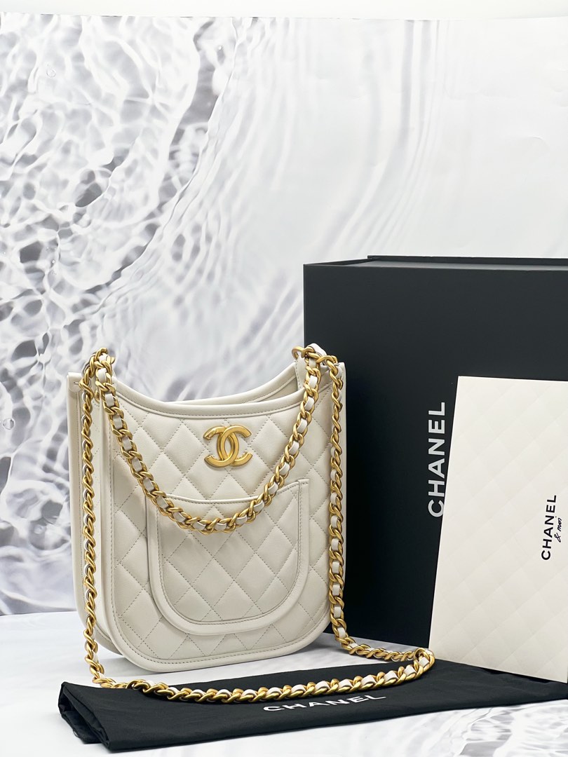 (LIKE NEW) 2024 MICROCHIP CHANEL QUILTED CC HOBO WHITE LAMBSKIN LEATHER ...