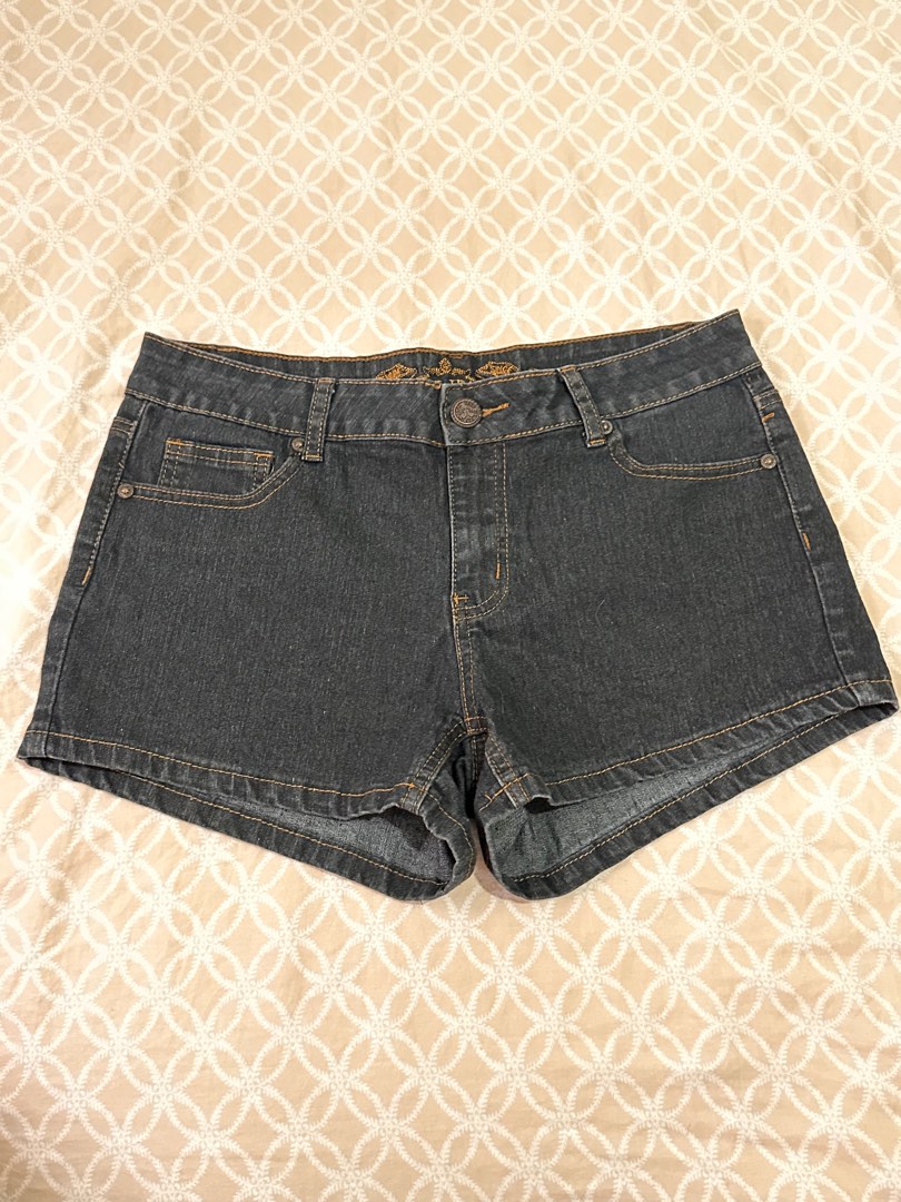 Maong Shorts, Women's Fashion, Bottoms, Shorts on Carousell