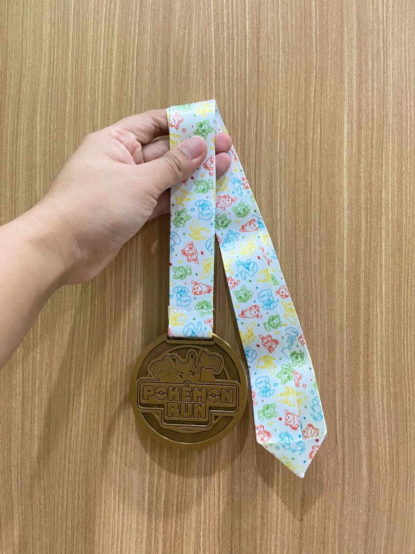 Medali Pokemon Run Bali 2024, Komunitas di Carousell