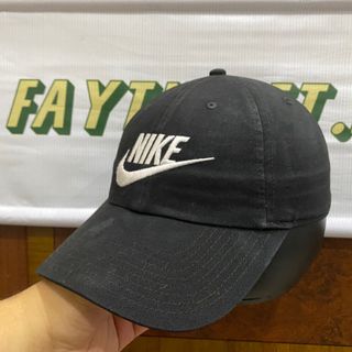 Nike cap, Men's Fashion, Watches & Accessories, Cap & Hats on Carousell