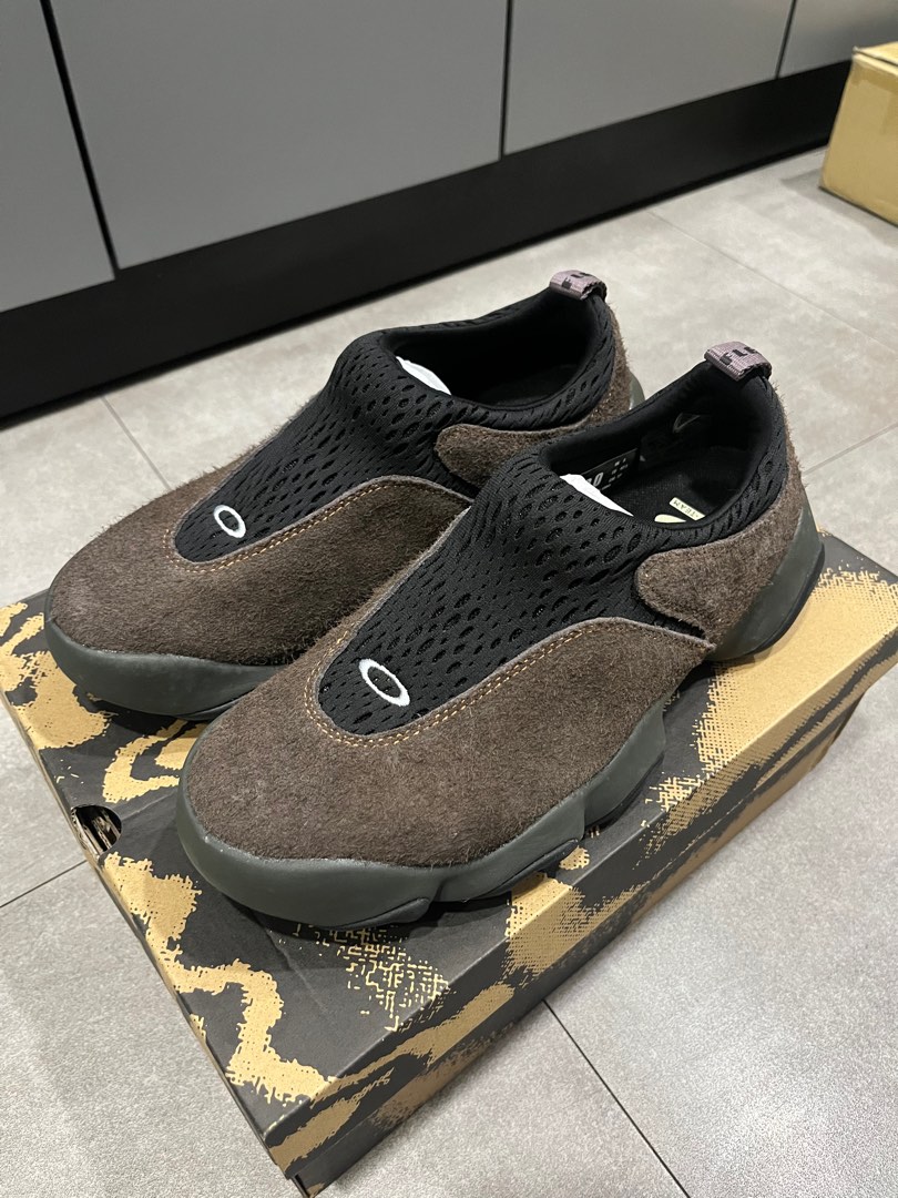 Oakley x brain dead factory team, Men's Fashion, Footwear, Sneakers on ...