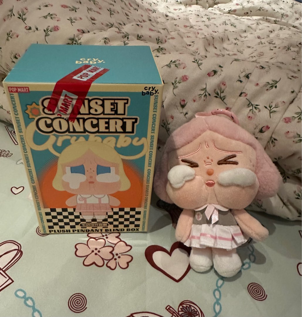 POPMART Sunset Concert Crybaby - Pink Grey (100% ORIGINAL!), Toys ...