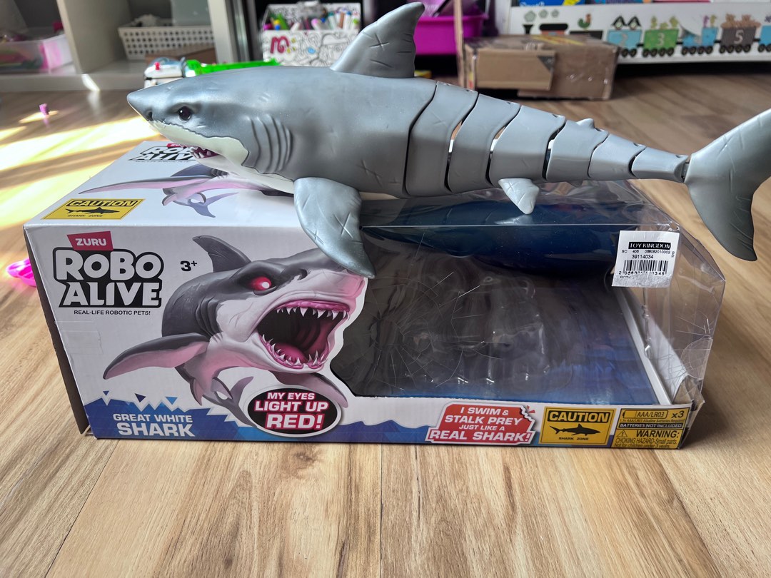 Robo Alive Great white shark, Hobbies & Toys, Toys & Games on Carousell
