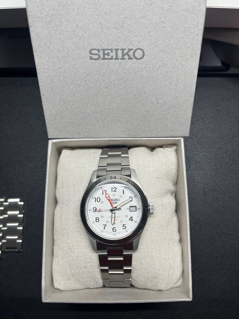 Seiko 5 Field GMT JDM SBSC009, Men's Fashion, Watches & Accessories ...