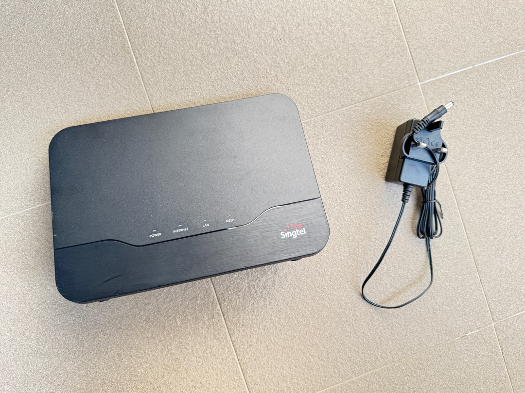 Singtel-Huawei Dual Band Router 6 YGE6, Computers & Tech, Parts ...