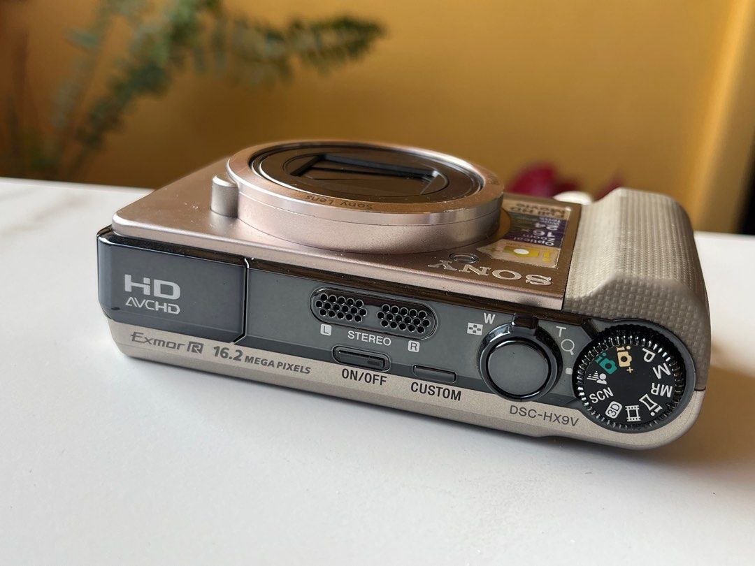 Sony Cybershot DSC HX9V on Carousell