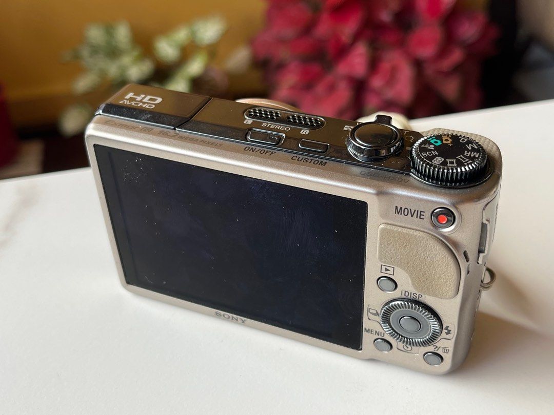 Sony Cybershot DSC HX9V on Carousell