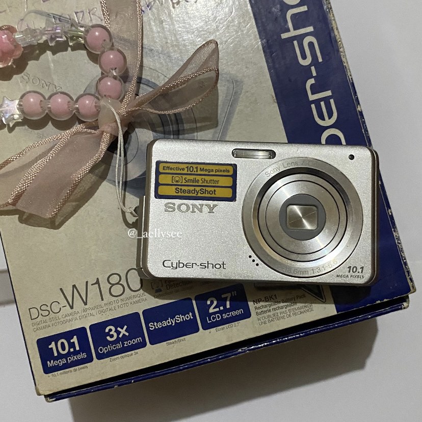 sony cybershot dsc w180, Photography, Cameras on Carousell