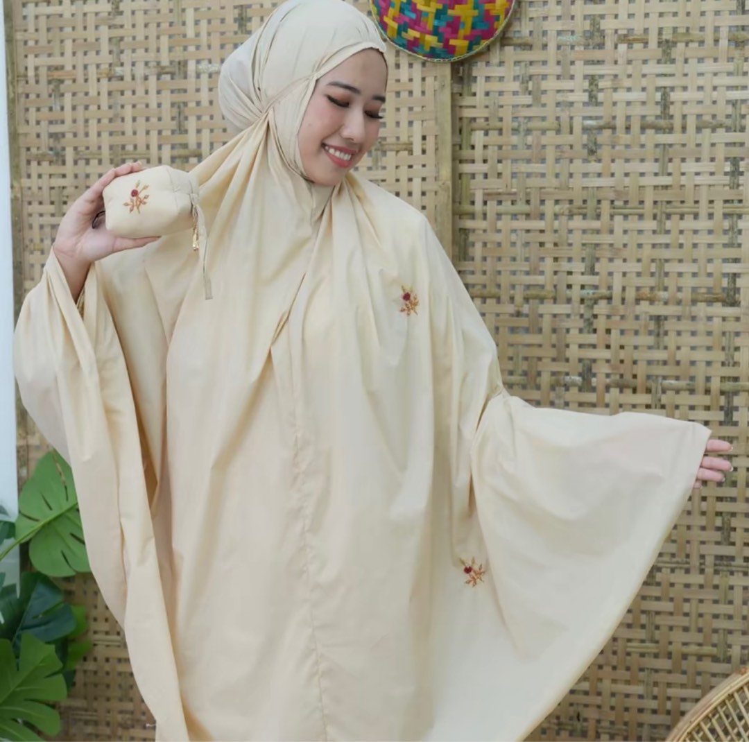 Telekung tea pocketable in latte, Women's Fashion, Muslimah Fashion ...
