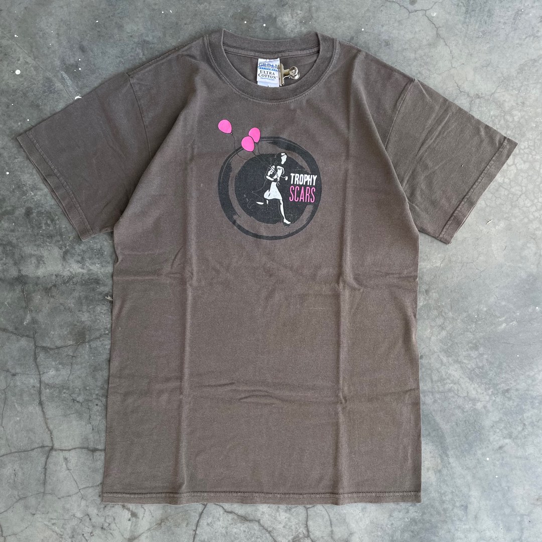 VTG 00s Trophy Scars, Men's Fashion, Tops & Sets, Tshirts & Polo Shirts ...