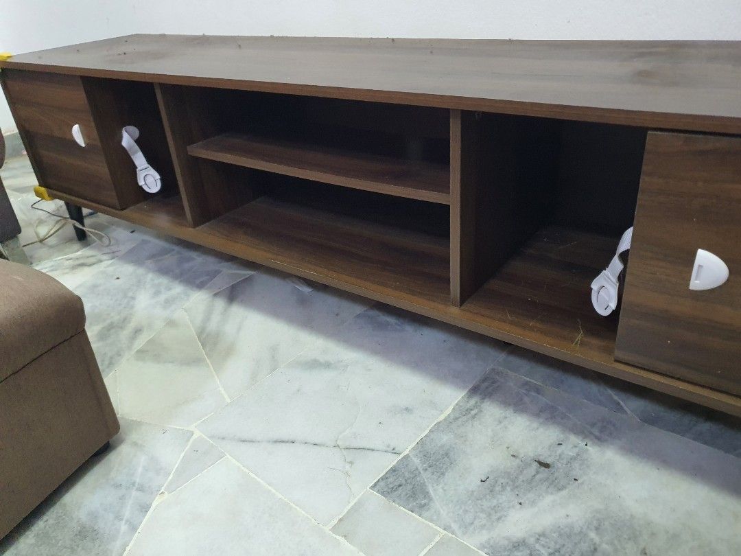 2 years old 5ft TV cabinet, Furniture & Home Living, Furniture, TV ...