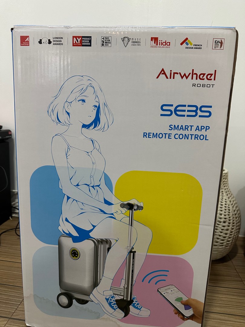 AIRWHEEL ROBOT SES 20" INCH SMART, Hobbies & Toys, Travel, Luggage on Carousell