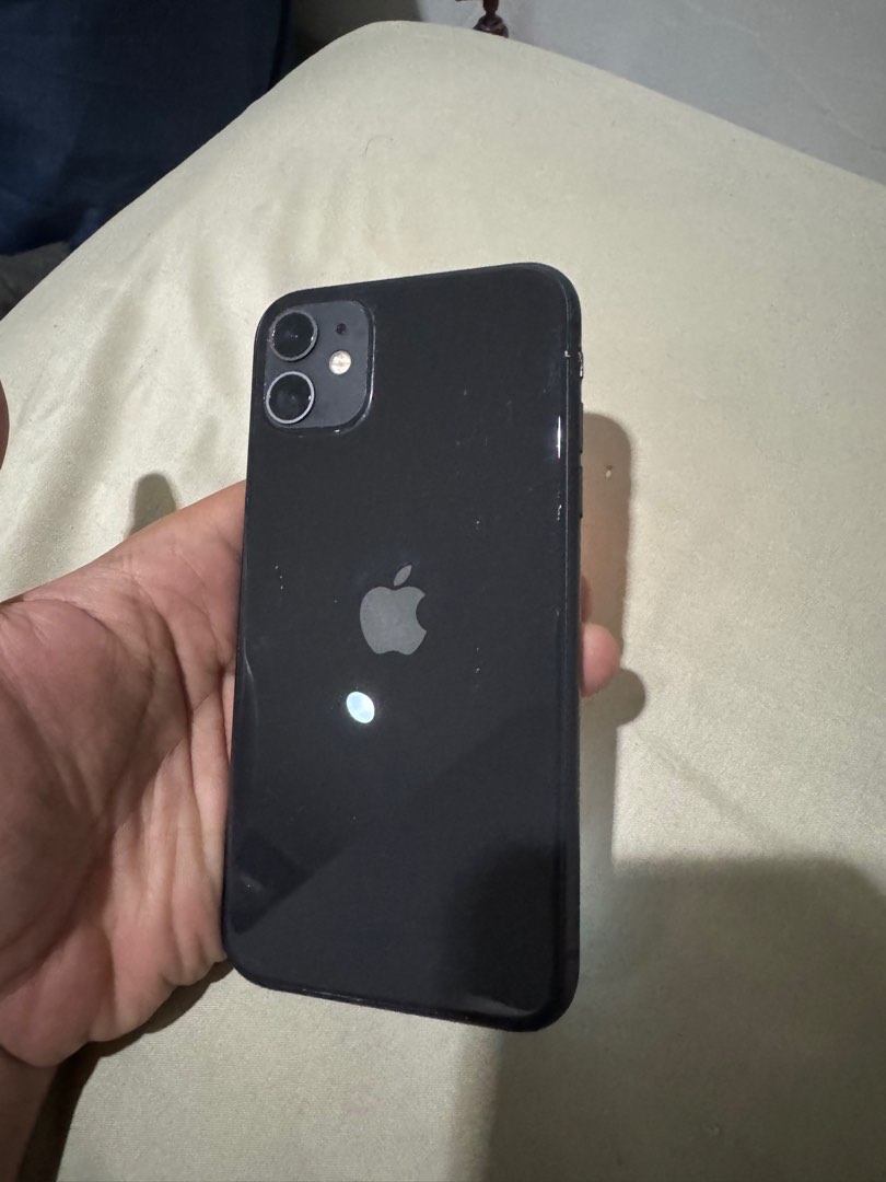 Apple Iphone 11 black 128gb ex inter, Telepon Seluler & Tablet, iPhone, iPhone 11 Series di ...