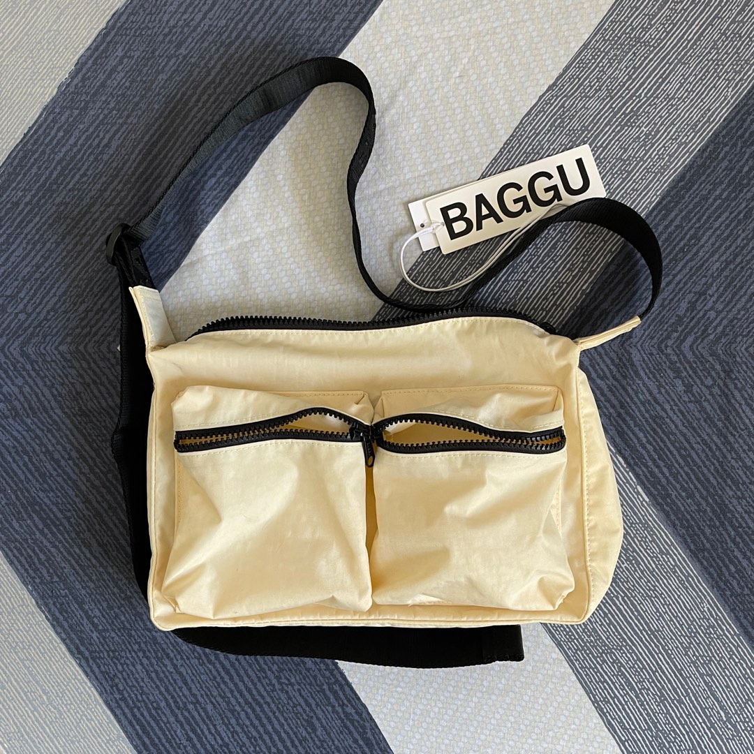 baggu medium cargo crossbody ivory, Women's Fashion, Bags & Wallets ...