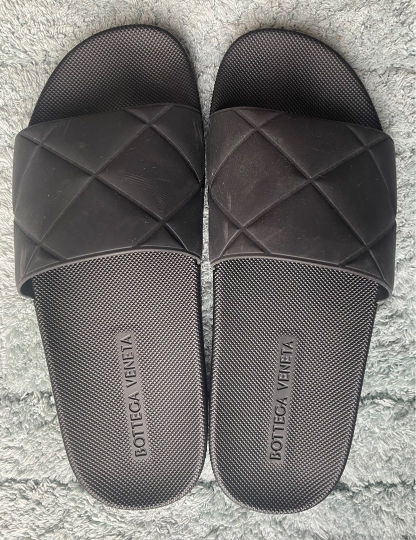 BOTTEGA VENETA INTRECCIATO QUILTED RUBBER POOL SLIDE SANDAL, Men's ...