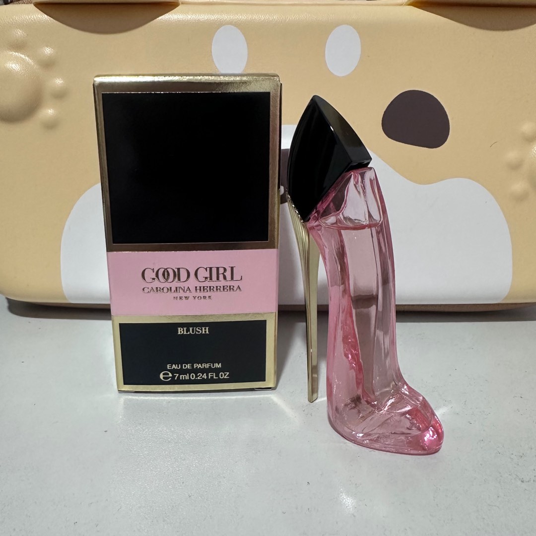 Caroline Herrera Blush Mini Perfume 7ml Original, Beauty & Personal ...