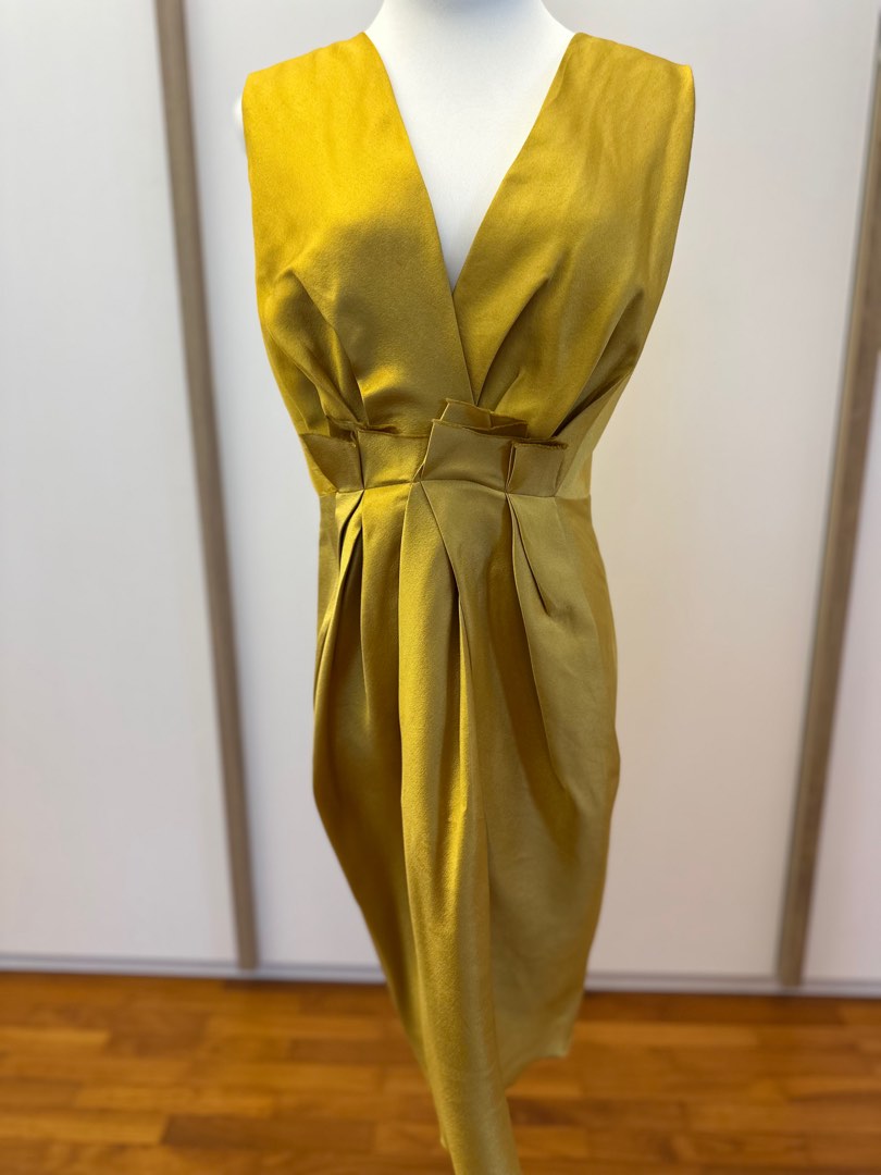 Classic Golden Yellow Dress, Women's Fashion, Dresses & Sets, Dresses ...