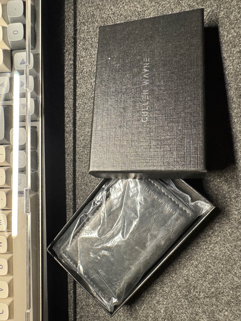 Cullen Wayne Slim Wallet, Women's Fashion, Bags & Wallets, Wallets ...