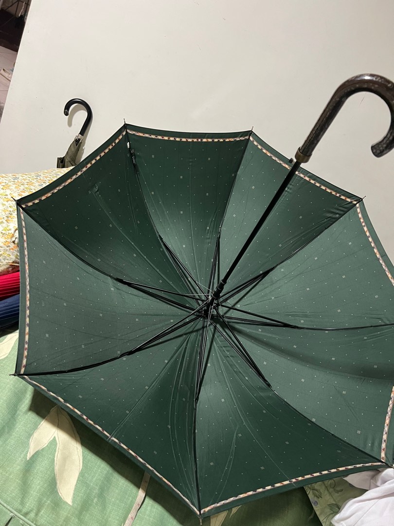 DAKS Umbrella, Hobbies & Toys, Travel, Umbrellas on Carousell