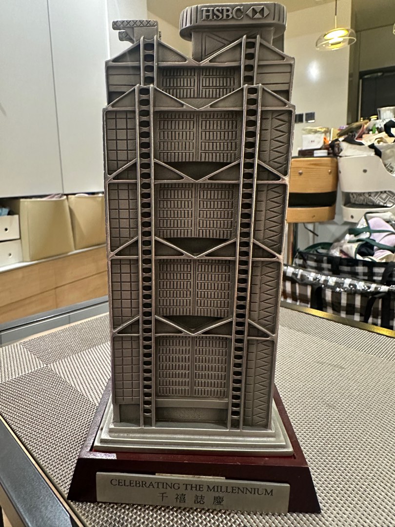 HSBC main building saving box (Royal Selangor), 興趣及遊戲, 收藏品及紀念品, 古董收藏 ...
