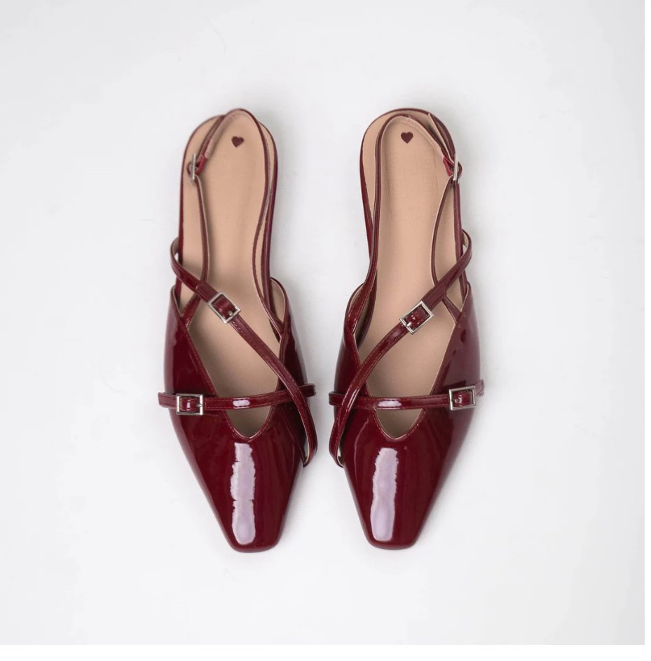 HUE Manila Maseko Cherry Red, Women's Fashion, Footwear, Flats ...