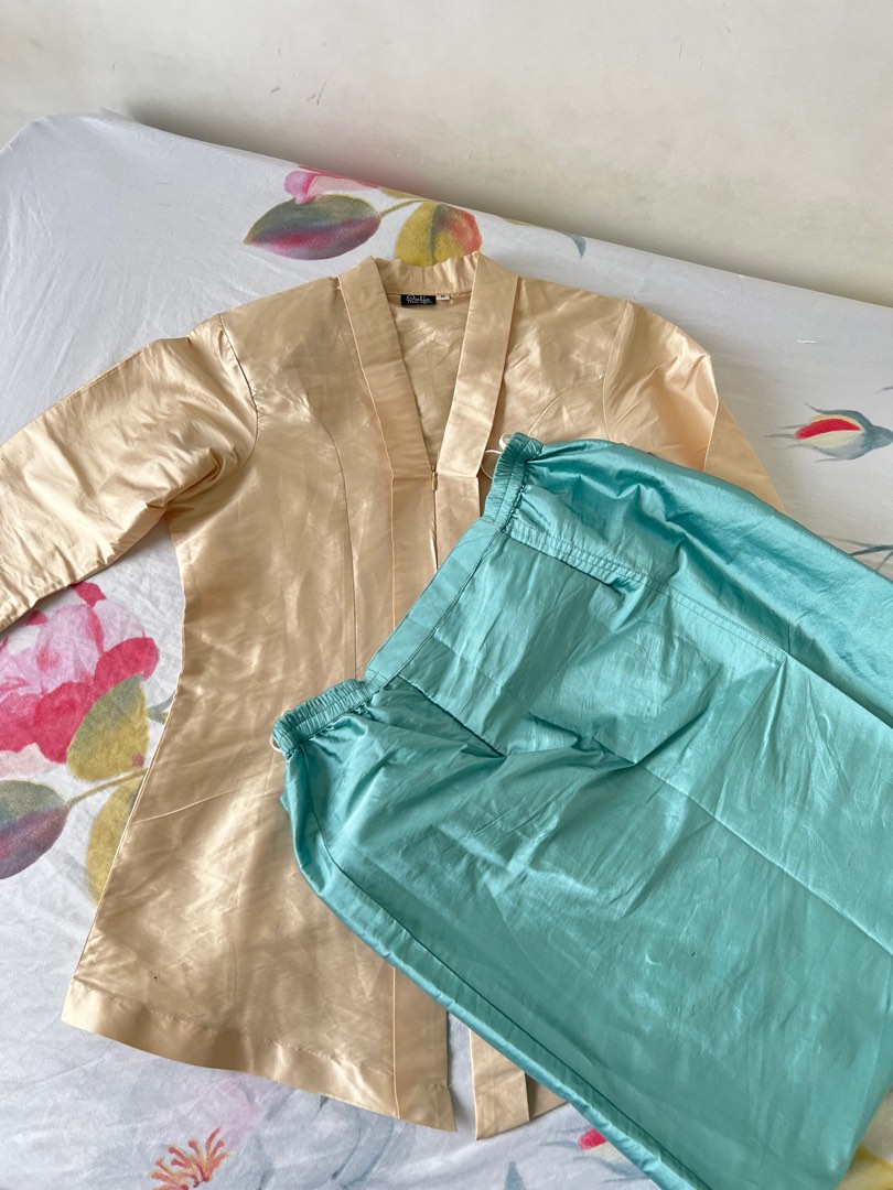 Icahfa Kebaya, Women's Fashion, Muslimah Fashion, Baju Kurung & sets on ...