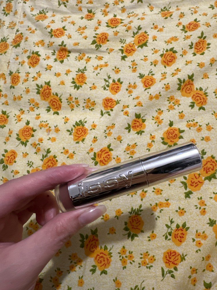 Issy Lip Tint, Beauty & Personal Care, Face, Makeup on Carousell